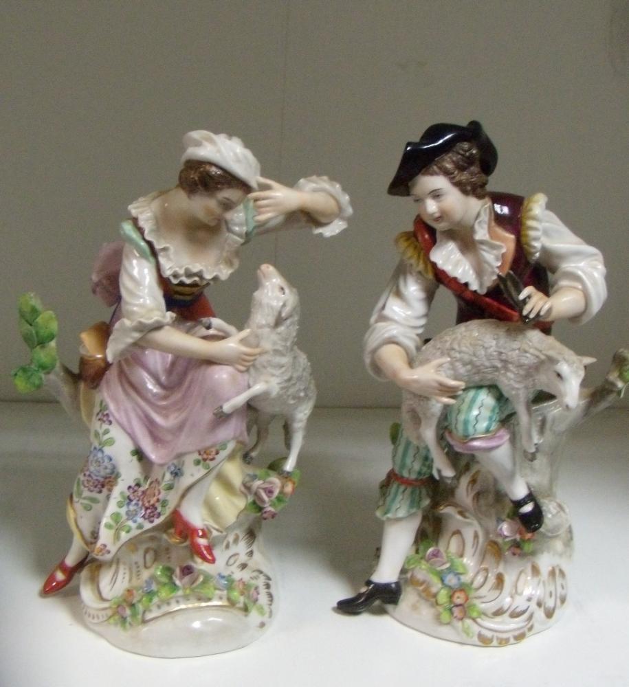 Lot 36 - A pair of 20th century Sitzendorf figures of