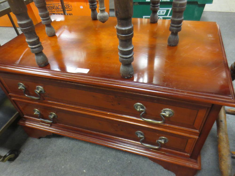 Lot 686 - A reproduction TV stand and coffee table (2)