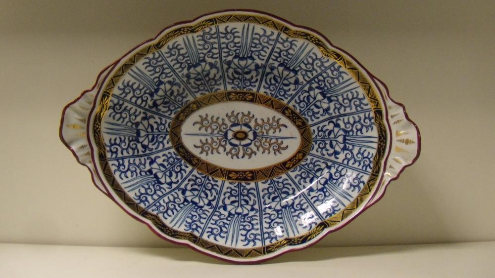 Lot 21 - A Barr, Flight and Barr 'Queen's Lily'