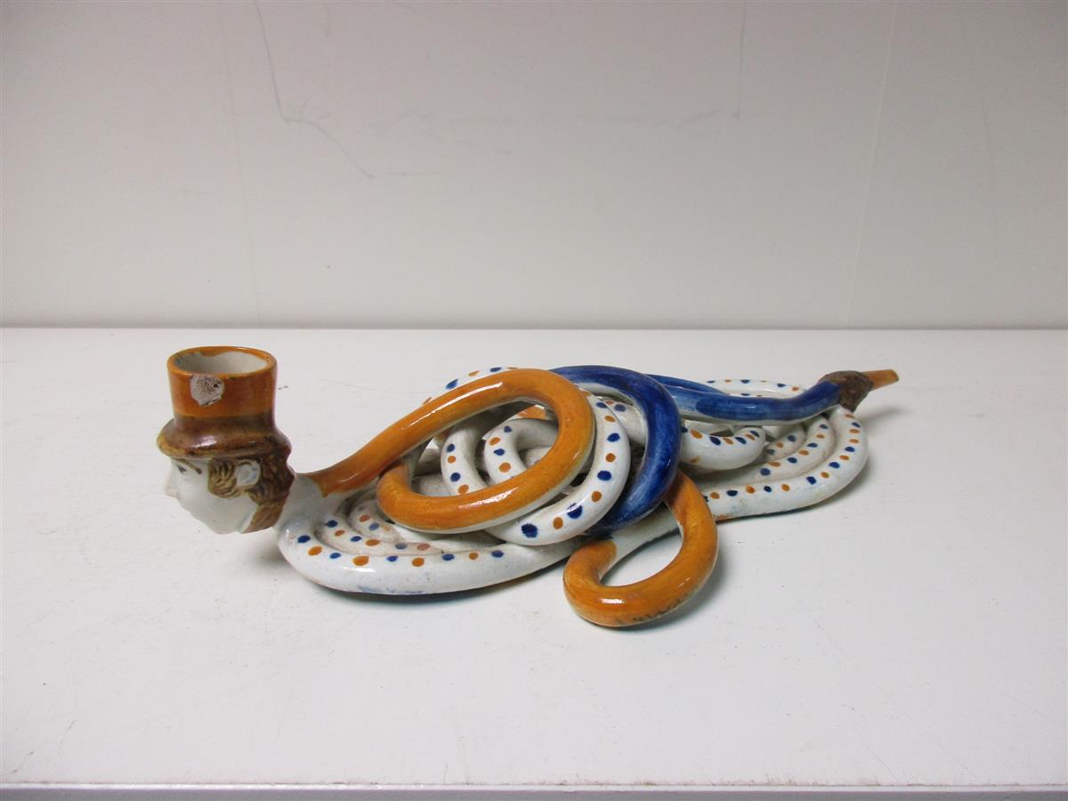 Lot 7 - A 19th century Prattware pipe,