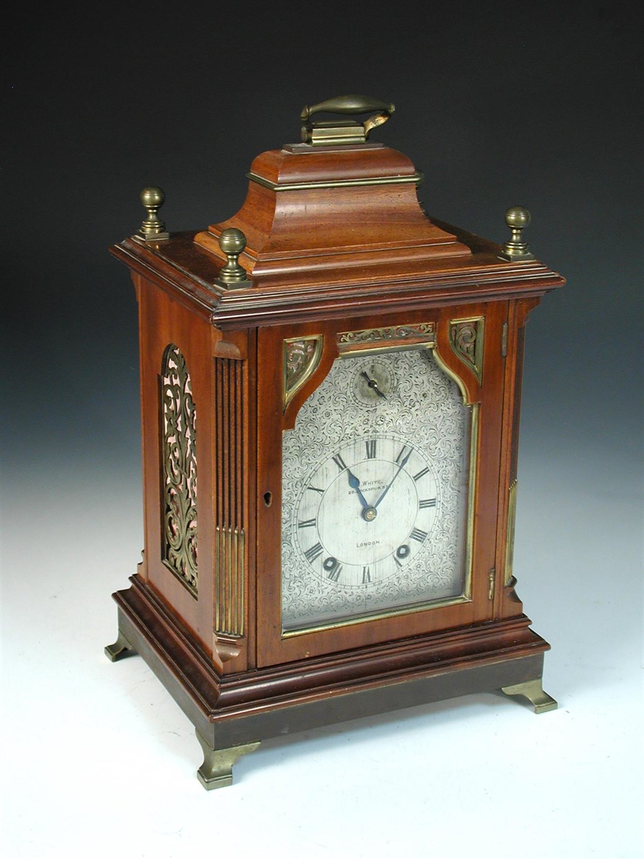 Lot 827 - An Edwardian mahogany bracket clock,
