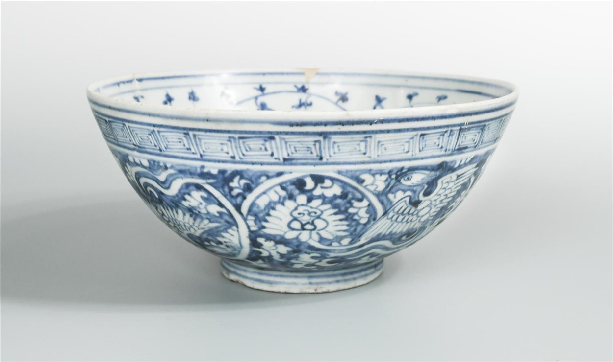 Lot 73 - A Ming dynasty bowl,