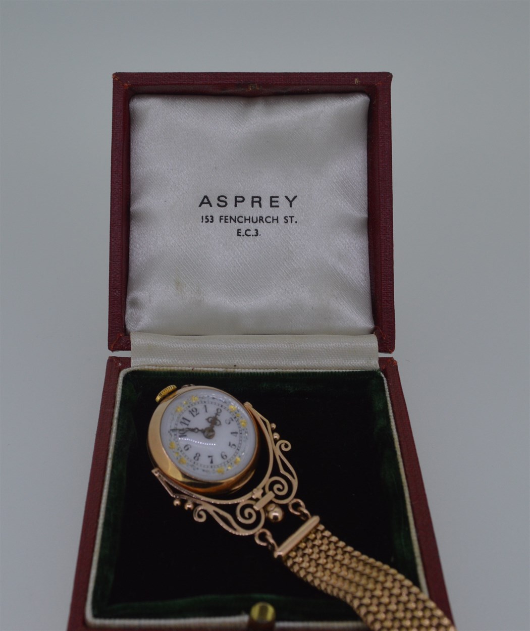 Lot 166 - A skeleton ball pendant watch cased by