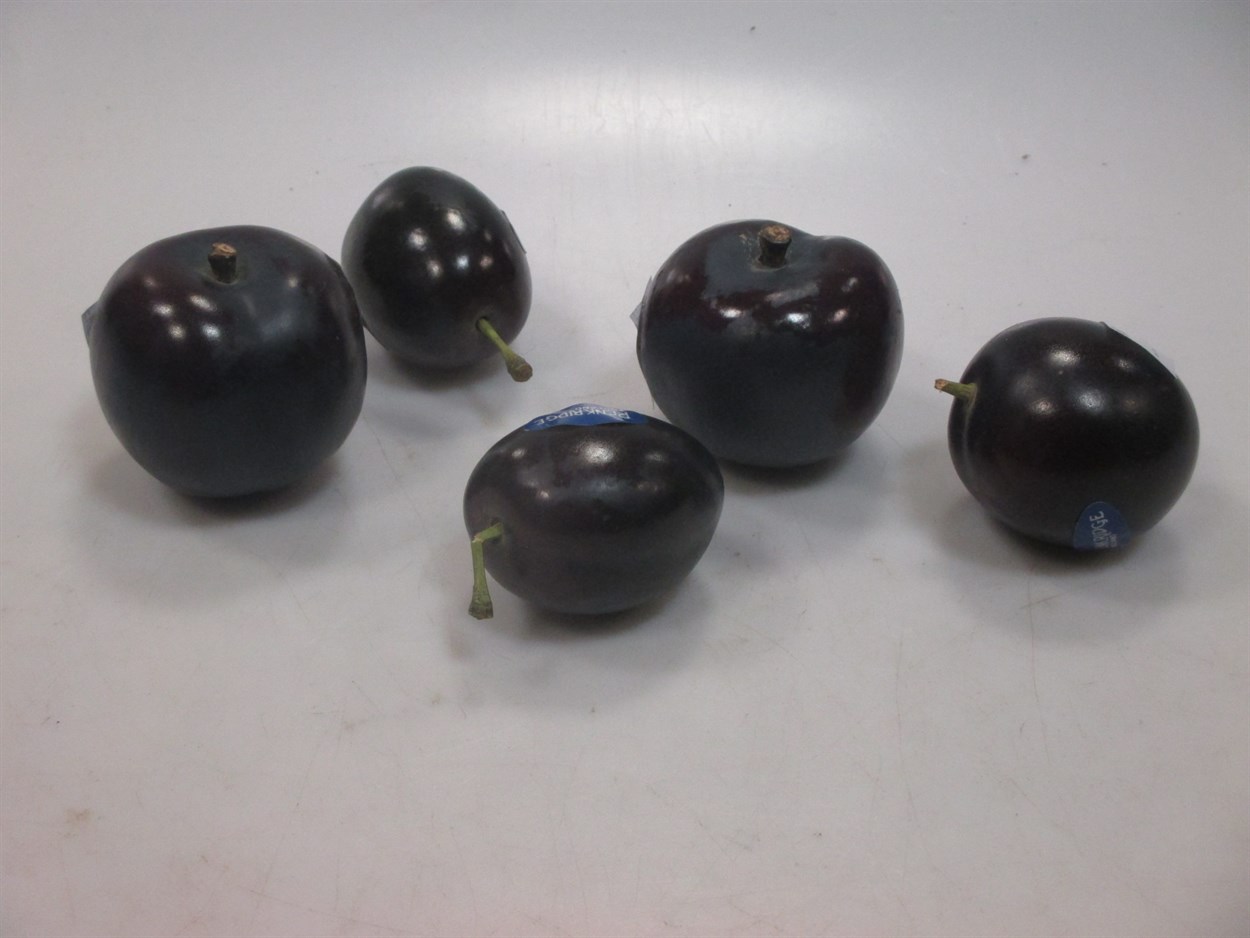 Lot 260 - Penkridge: ceramic naturalistic plums, four