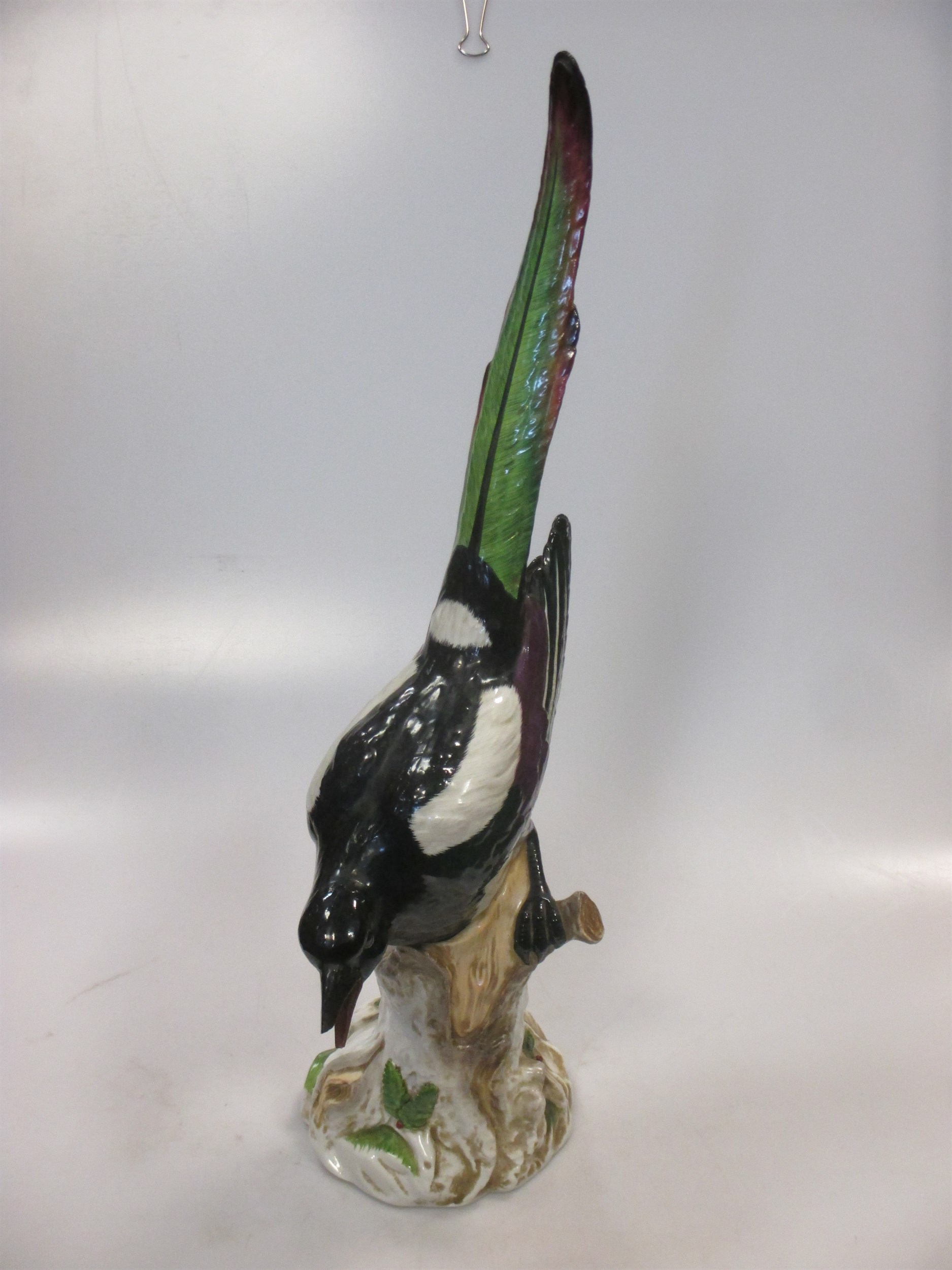 Lot 104 - A Dresden model of a magpie,