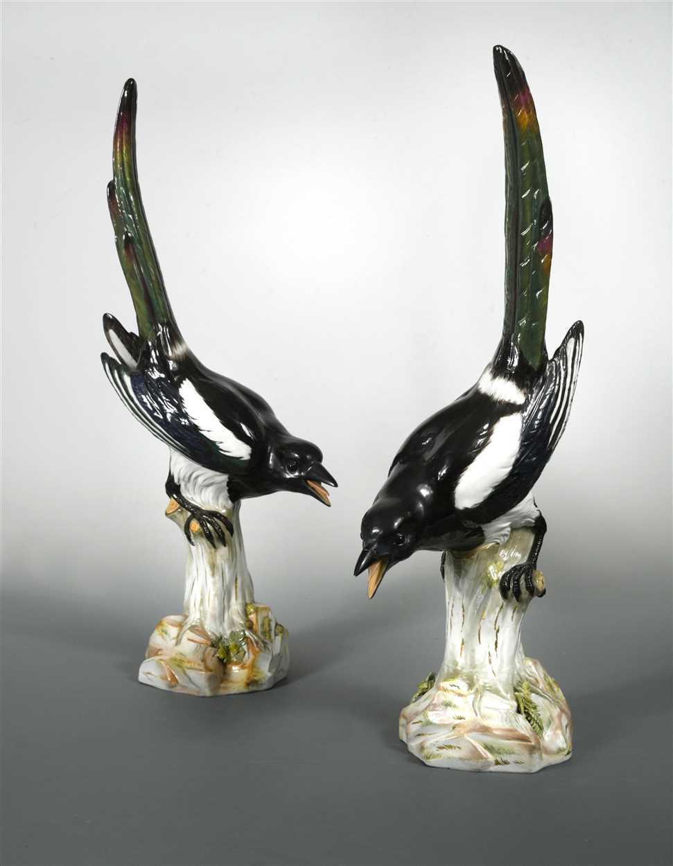 Lot 13 - A large pair of Meissen models of Magpies