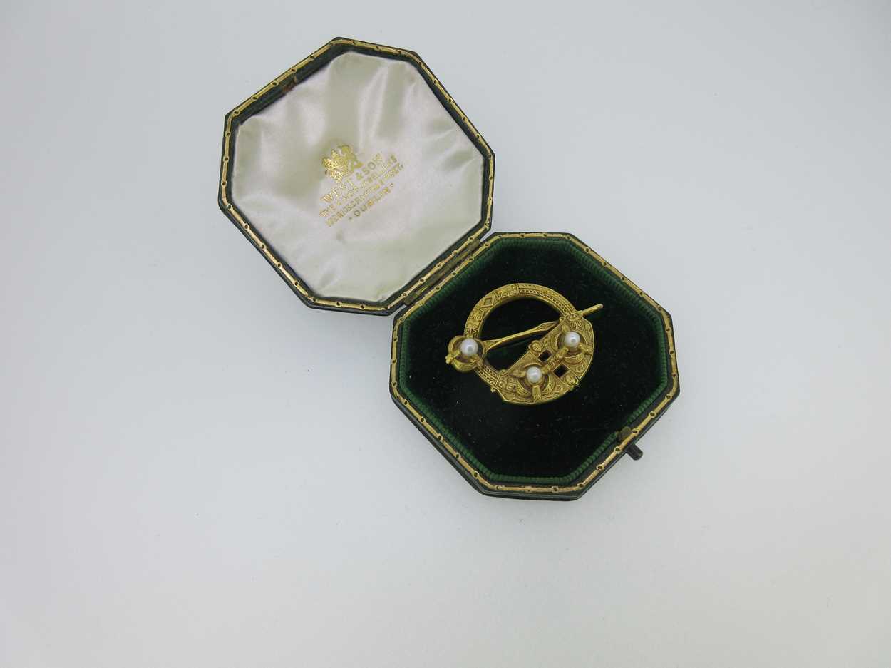 Lot 31 - An Irish 'Tara' brooch,