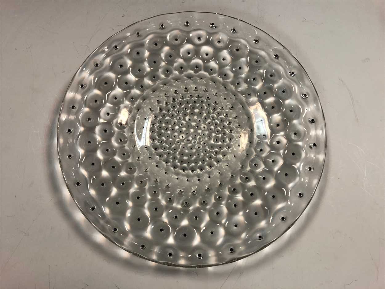 Lot 10 - Cactus, an R. Lalique glass plate,