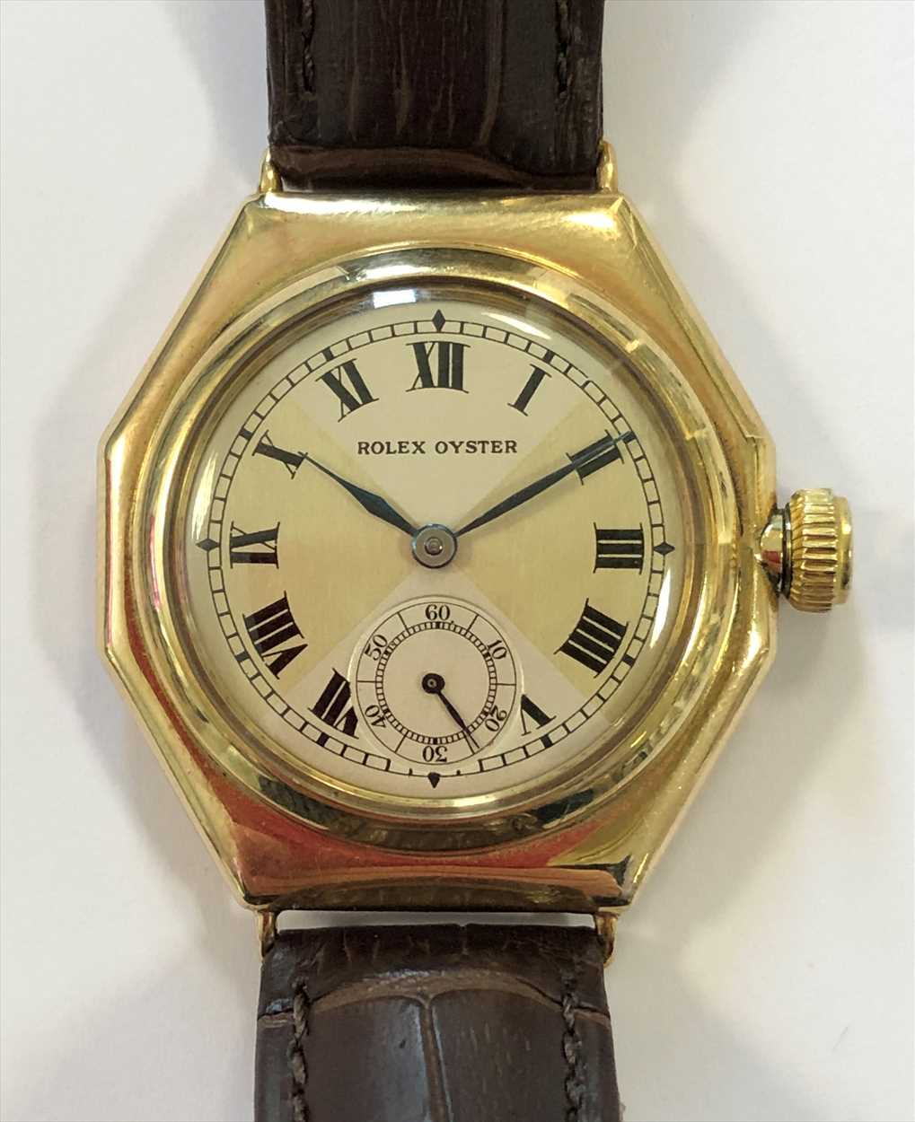 Lot 291 - Rolex - A gentleman's 9ct gold 'Oyster'