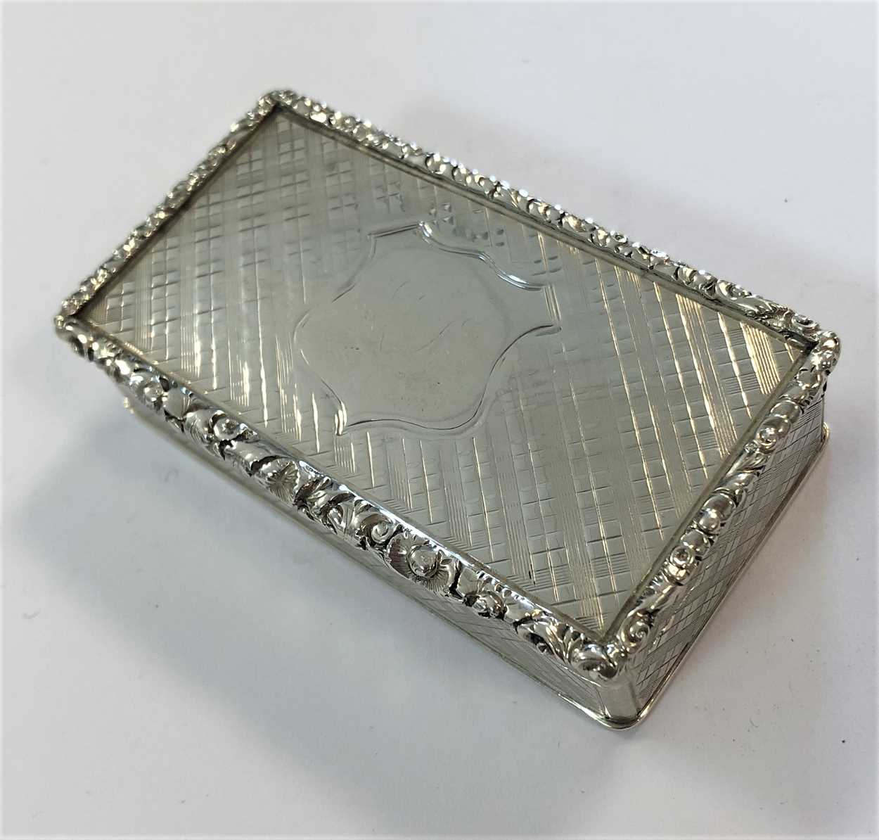 Lot 381 - A Victorian silver snuff box,