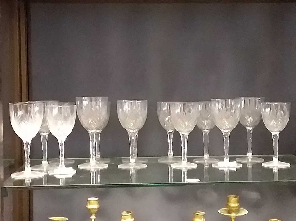 Lot 36 - Suite of glassware