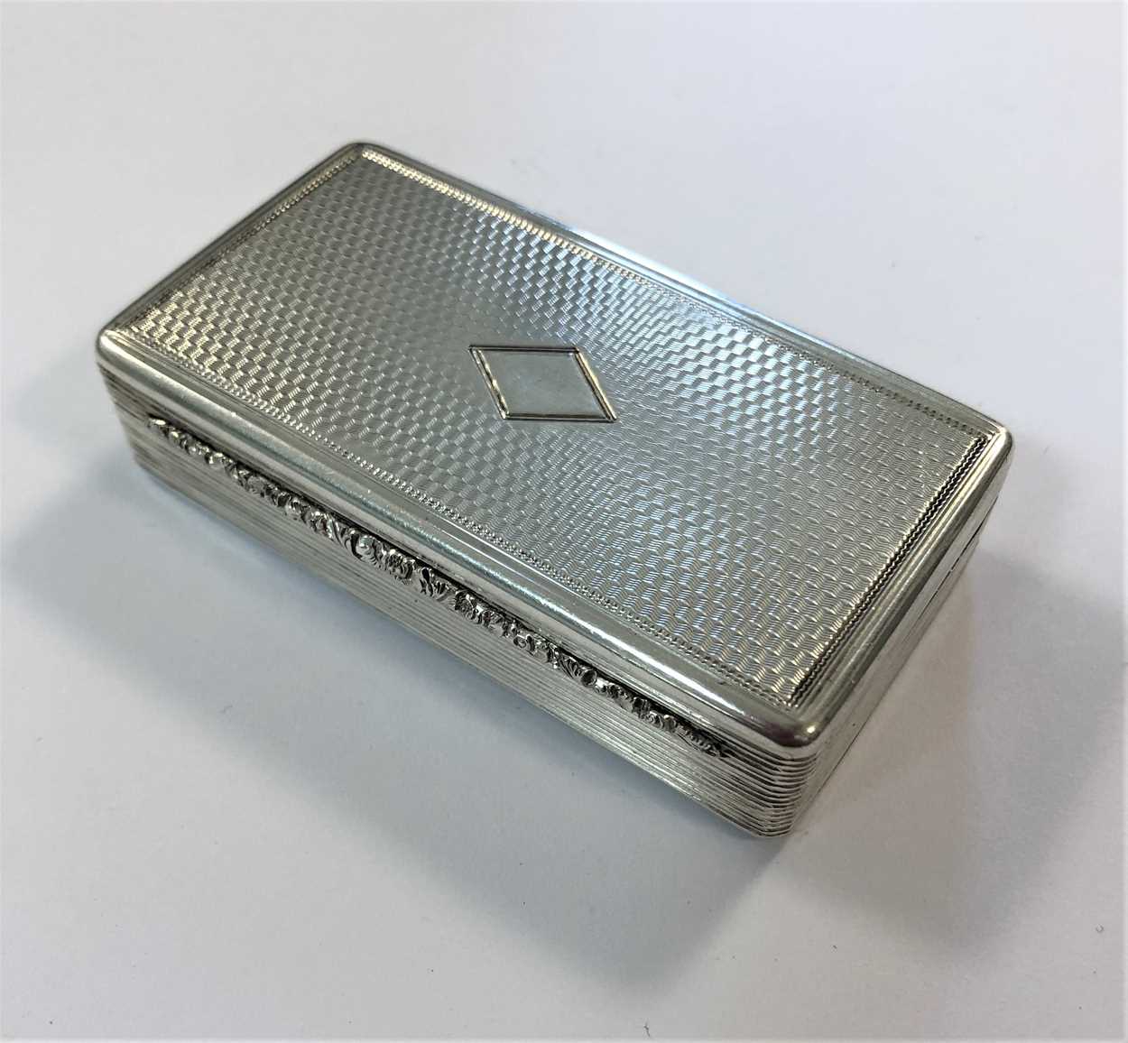 Lot 386 - A Victorian silver snuff box,