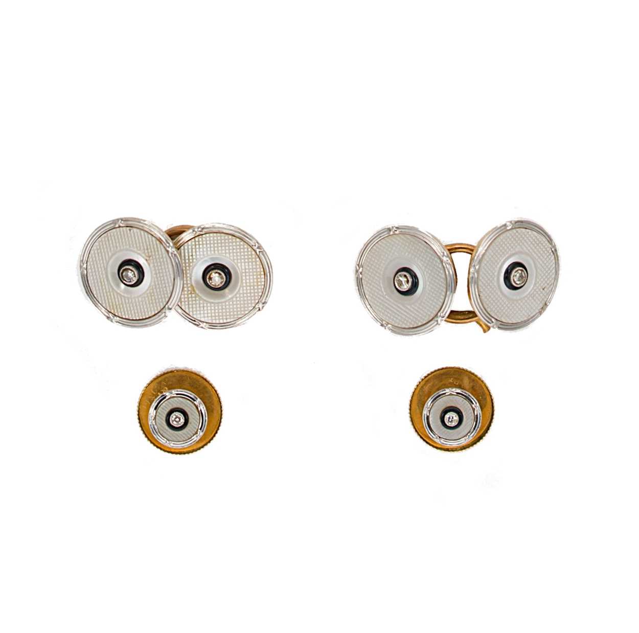 Lot 39 - A set of four shirt studs and two collar