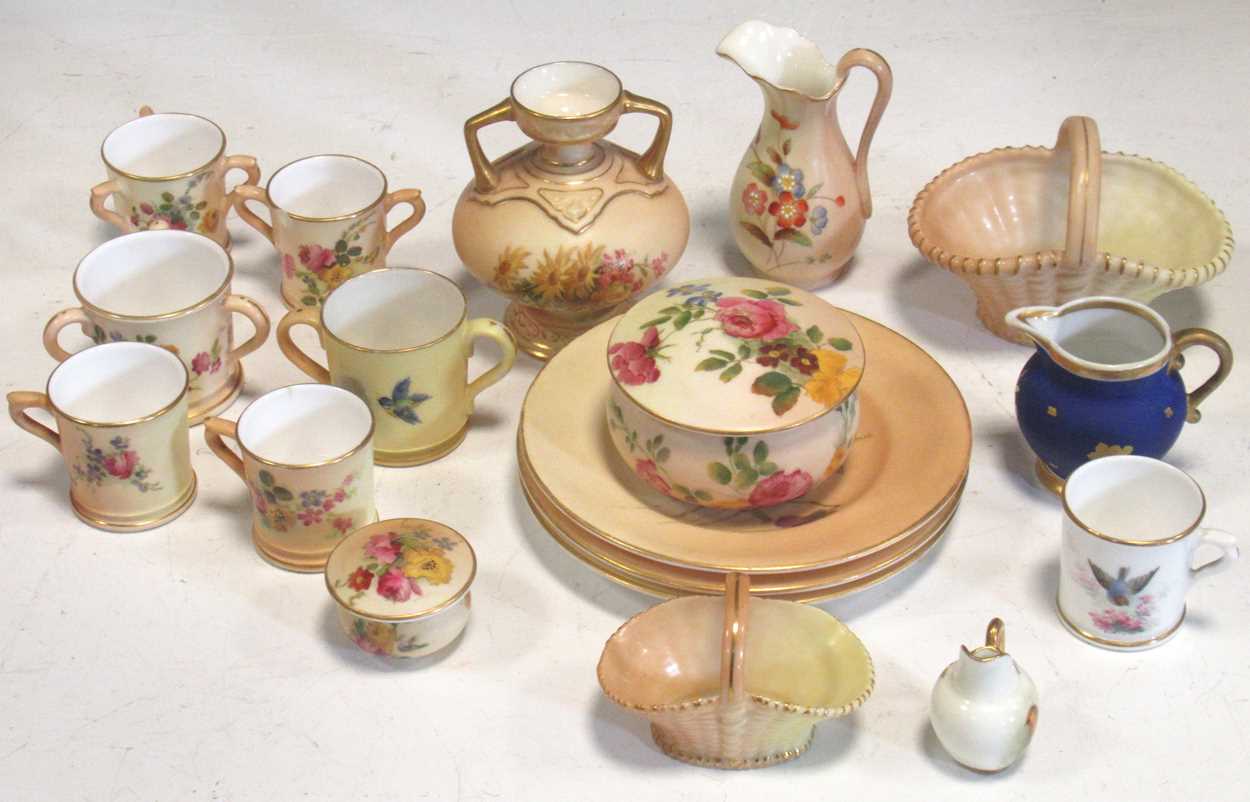 Lot 44 - A collection of Worcester miniature vases,