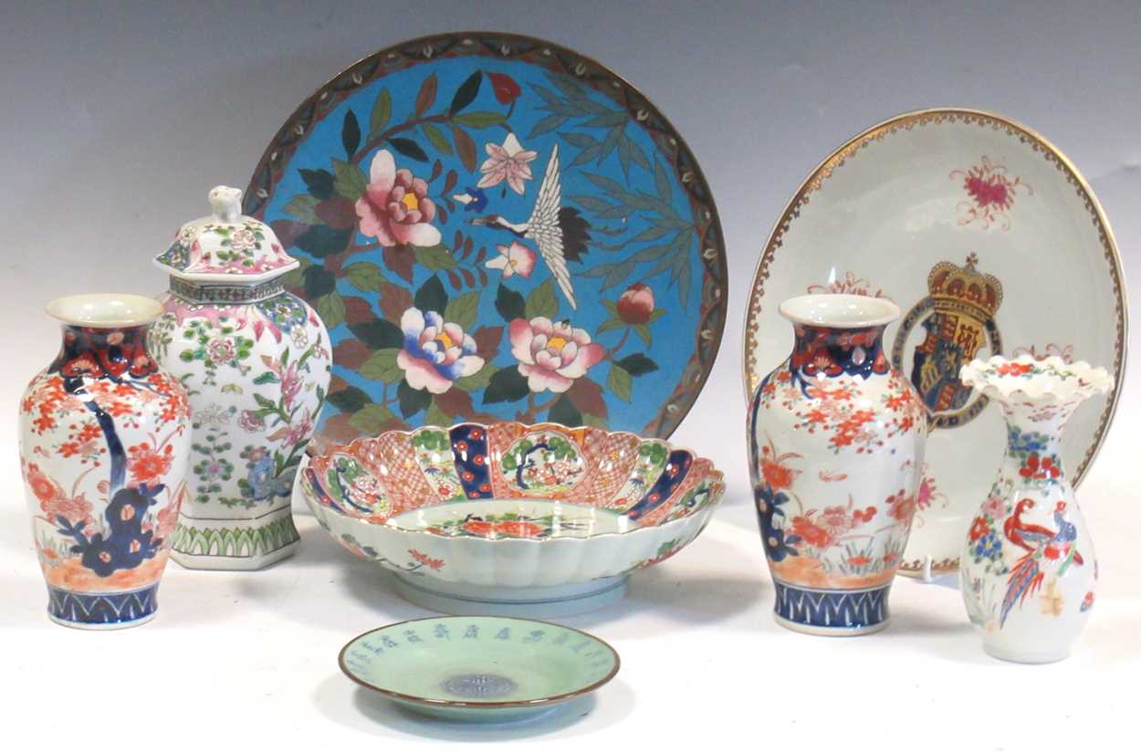 Lot 95 - A group of various oriental ceramics and
