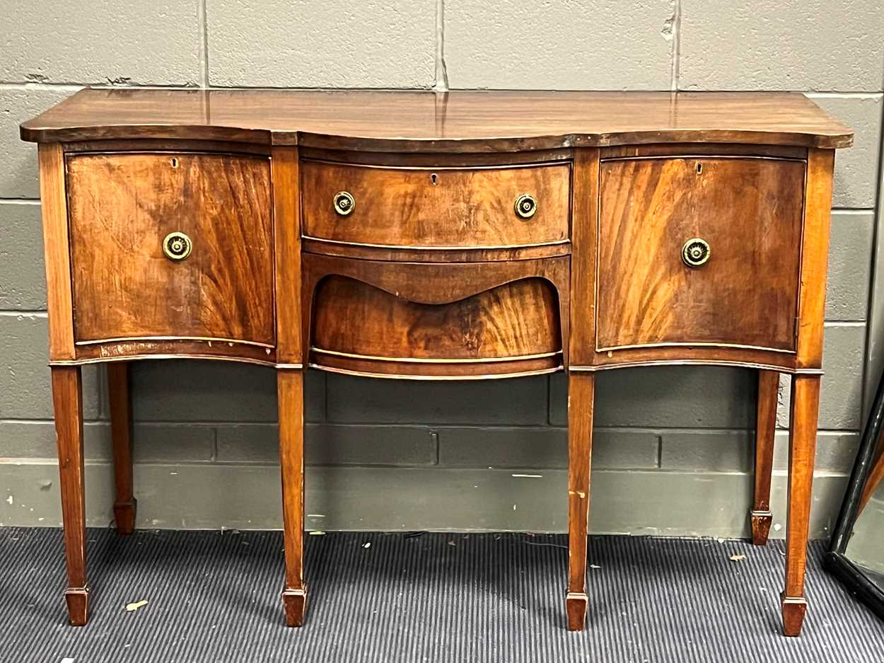 Lot 453 - A reproduction mahogany regency style