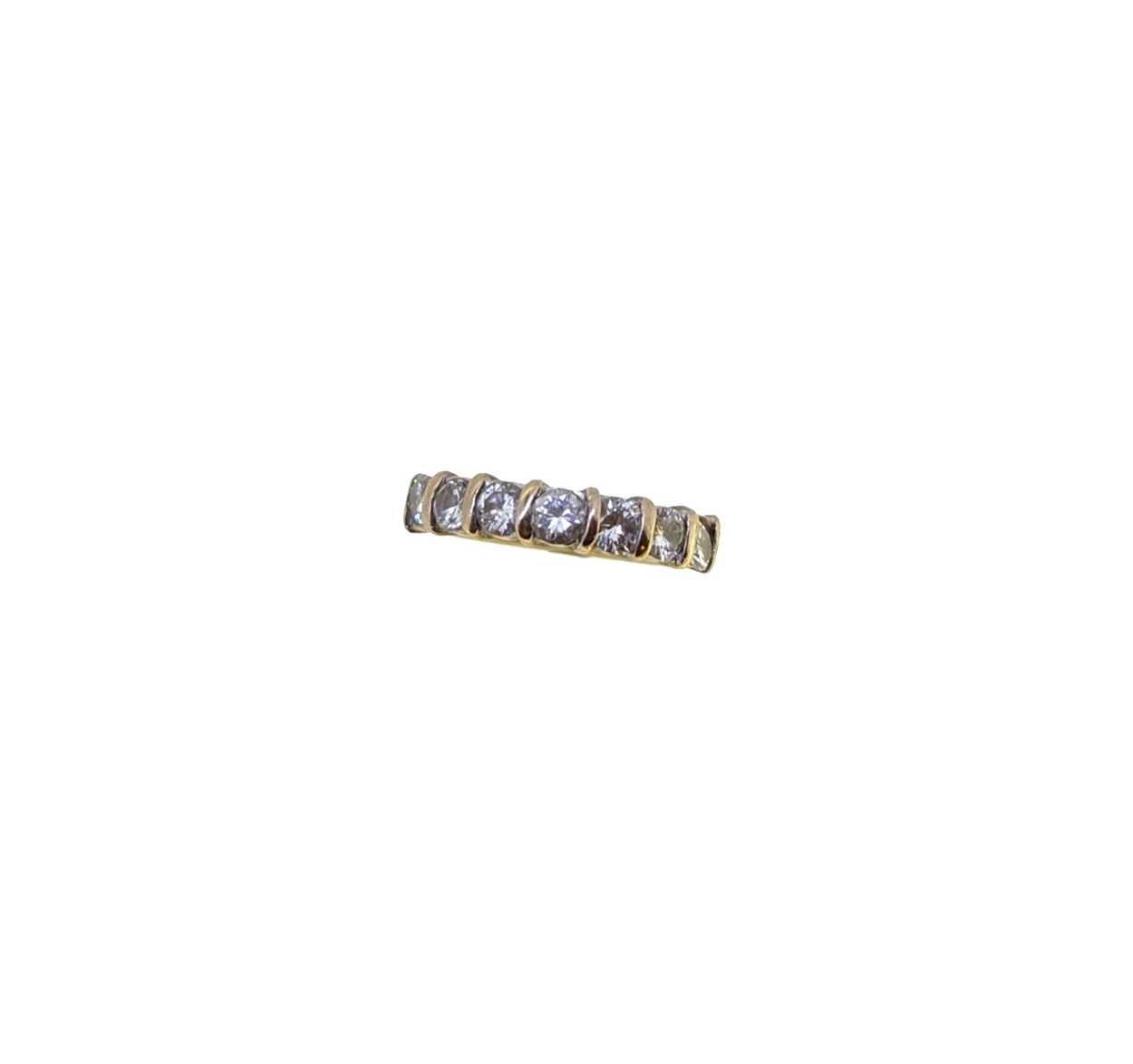 Lot 126 - An 18ct gold seven stone diamond ring,