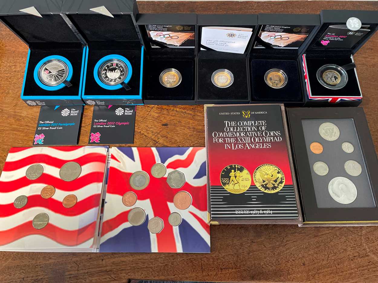 Lot 91 - Modern limited edition issues.