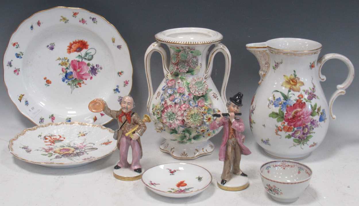 Lot 1 - Mixed group of European ceramics to include