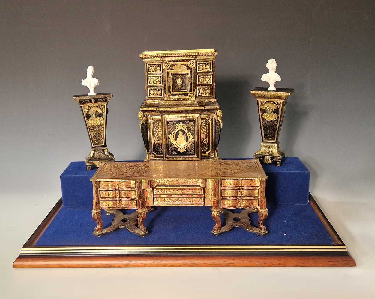 Lot 24 - A group of modern cased model furniture