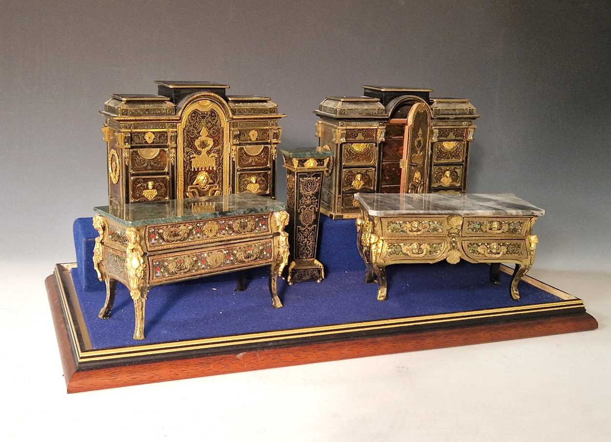 Lot 23 - A group of modern cased model furniture