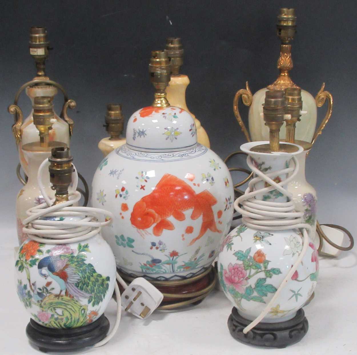 Lot 121 - A mixed group of modern ceramic lamps, to