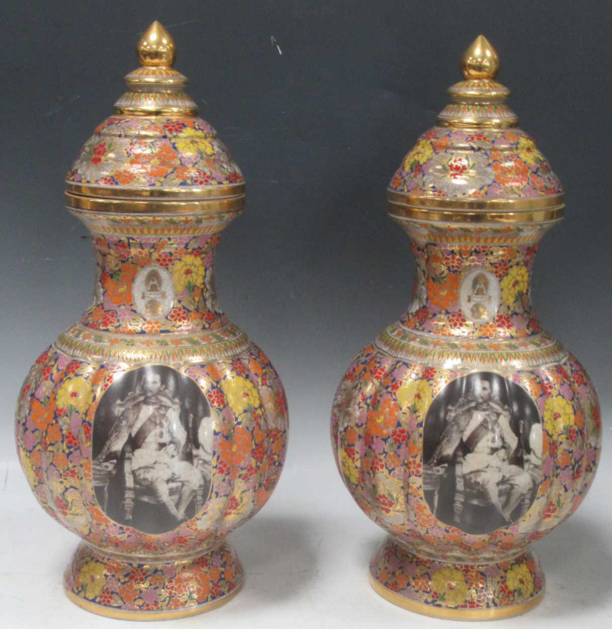 Lot 29 - A pair of Thai Bencharong commemorative