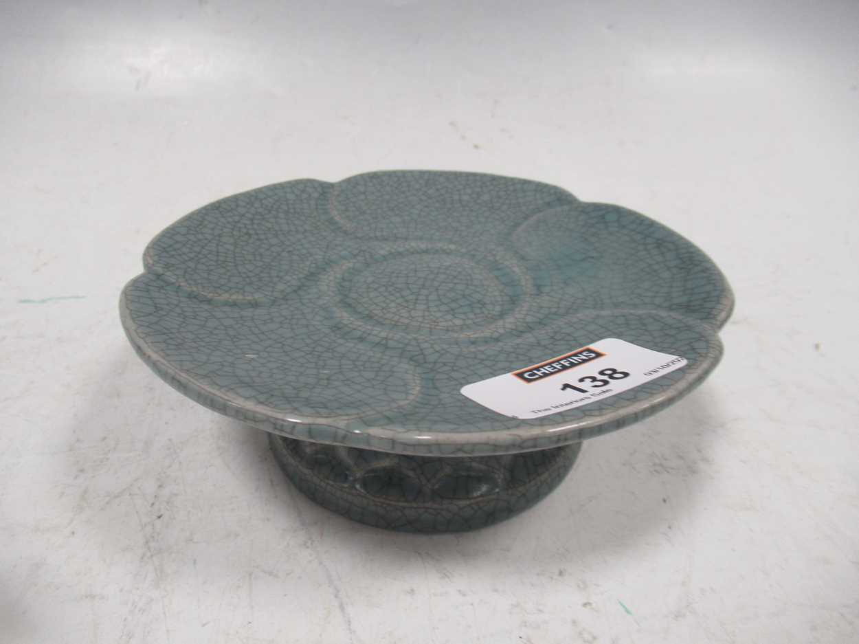 Lot 138 - Ge-ware ritual offering dish with crackled