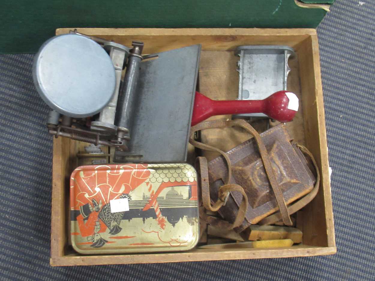 Lot 71 - A collection of bygones, including German