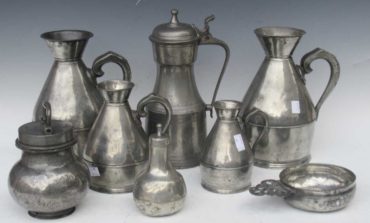 Lot 77 - A collection of pewter