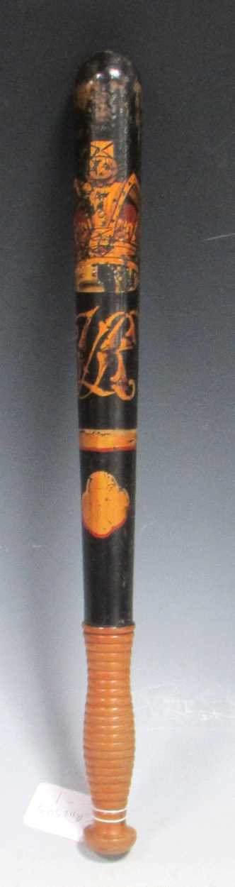 Lot 195 - A Victorian truncheon, with painted