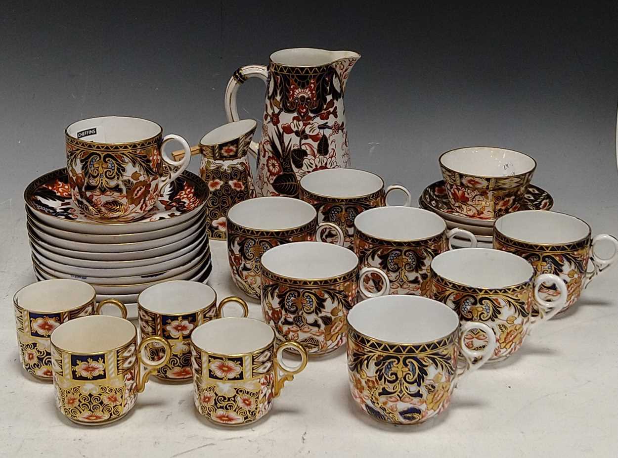 Lot 105 - Crown Derby imari teawares to include 10