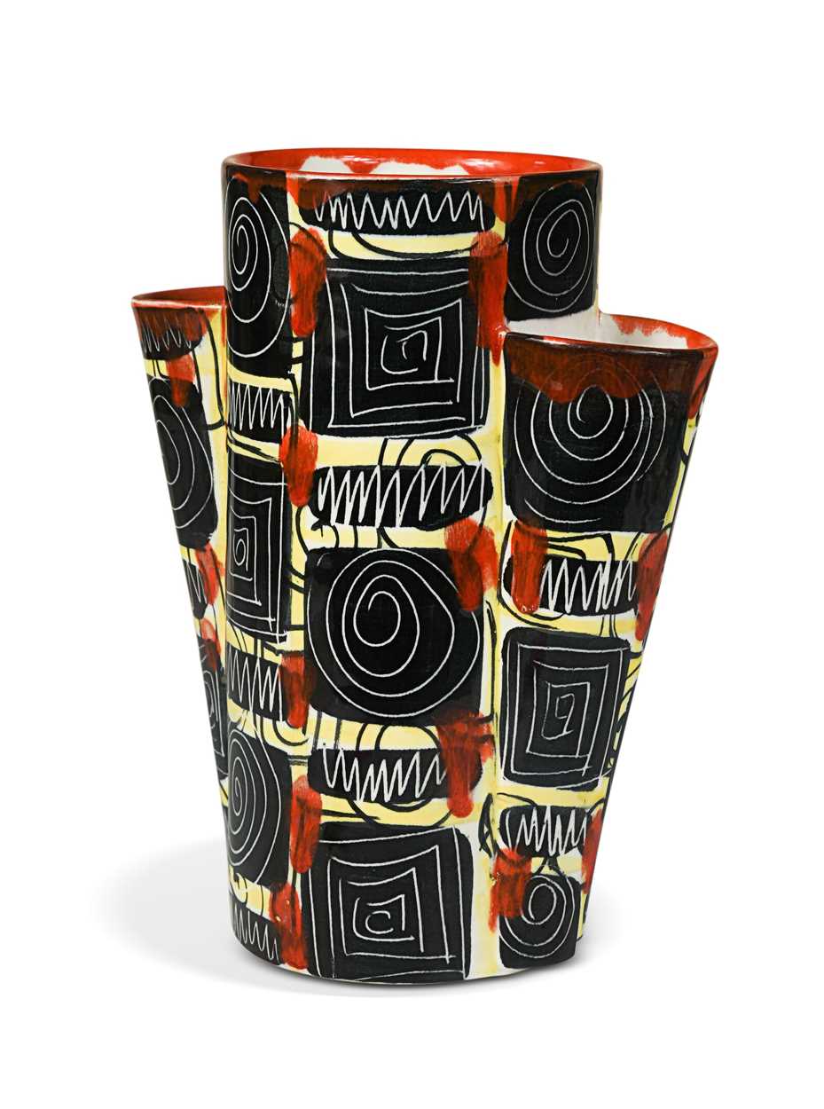 Lot 39 - A Mancioli Italian pottery vase,