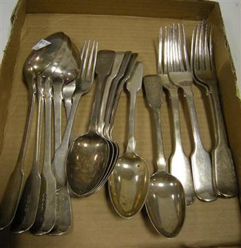 Lot 551 - Silver fiddle pattern flatware, various
