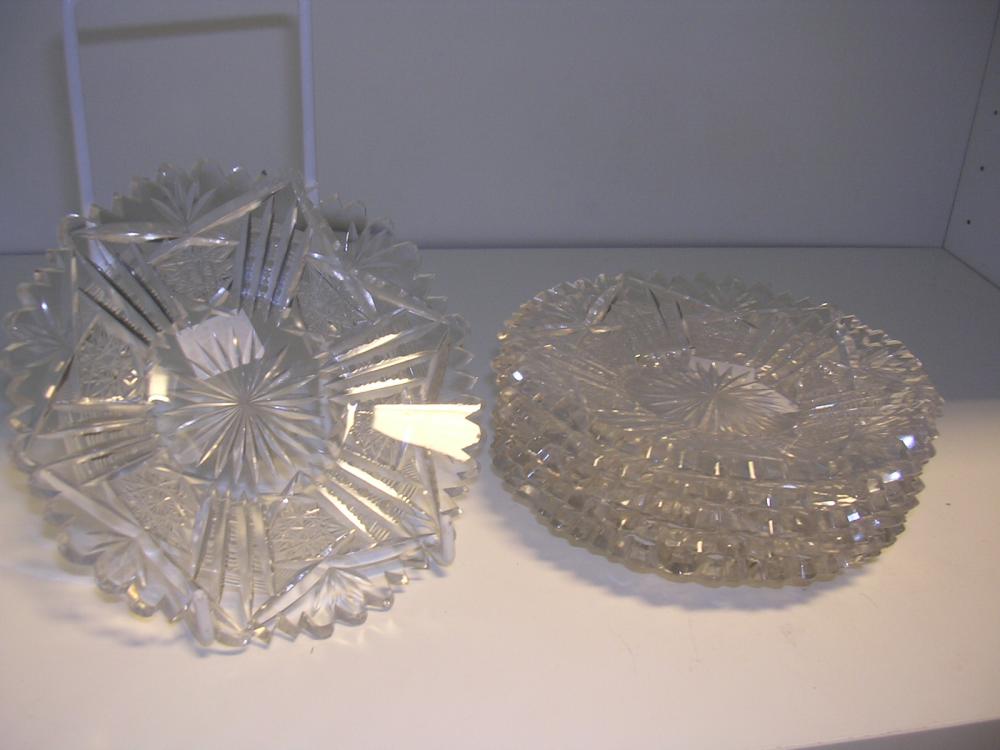 Lot 167 - A set of six 19th century plates,