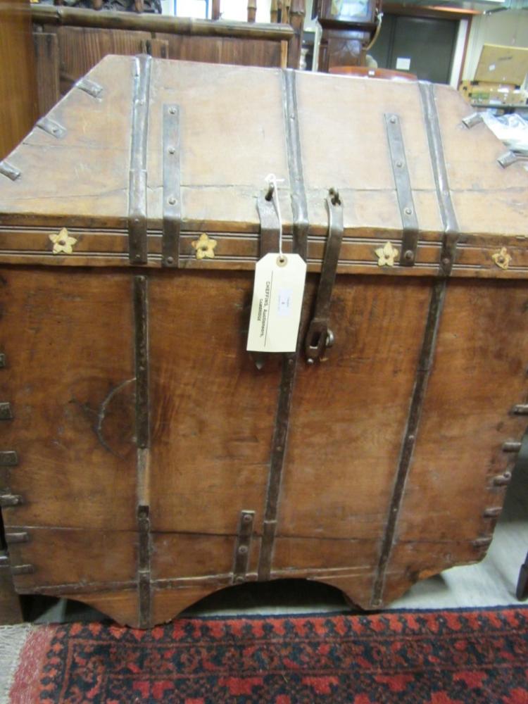 Lot 4 - An Indian Ivory inlaid casket